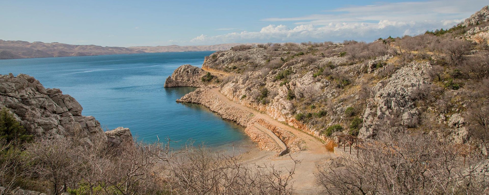 Tatinja Strand Karlobag Unterkunft und Appartements in der Nähe ...