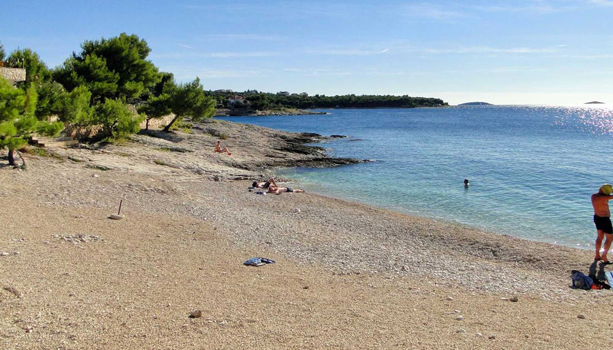 Dolac Strand in Primošten Unterkunft und Appartements in der Nähe ...